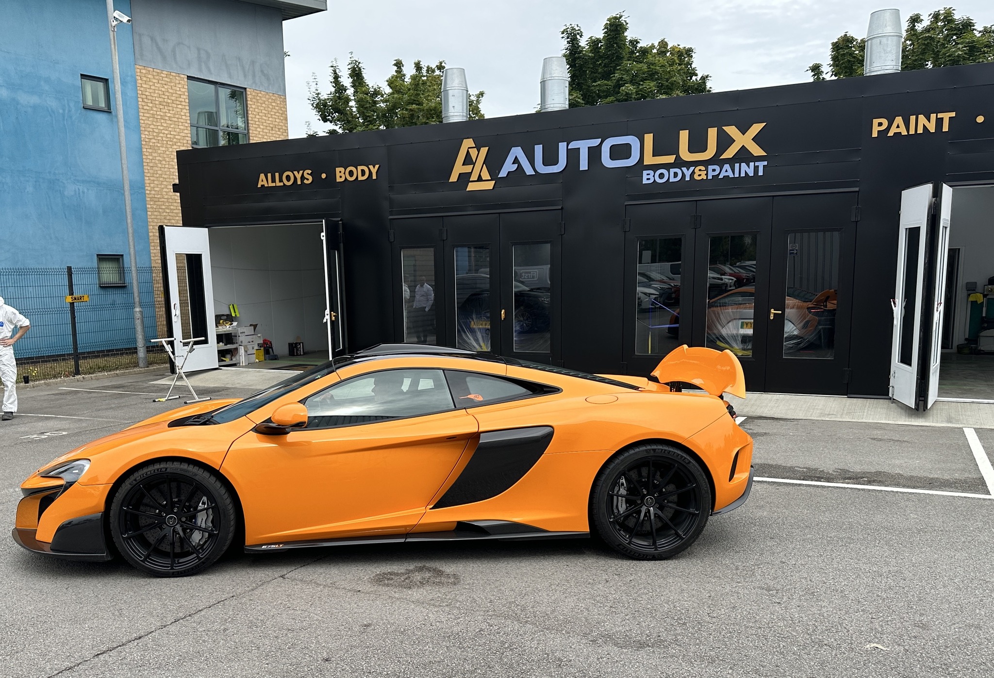 Autolux Body & Paint | Todd Engineering | Leading Spray Booth Manufacturer